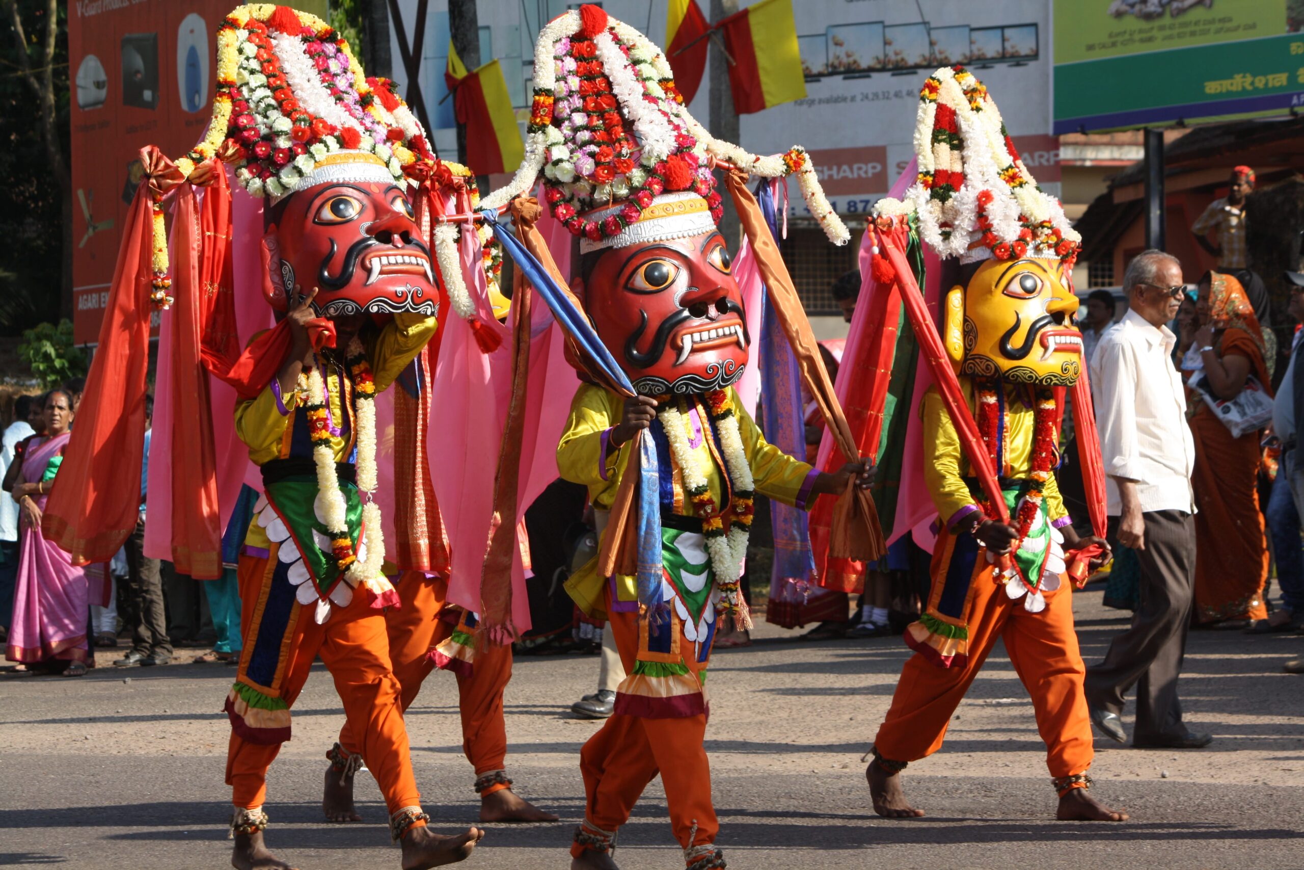 Somana Kunitha - India For You